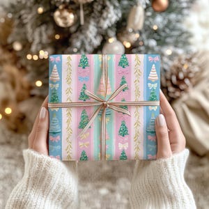Preppy Bow & Tree Stripes, 1 Seamless Pattern, Pastel Christmas Tree ...