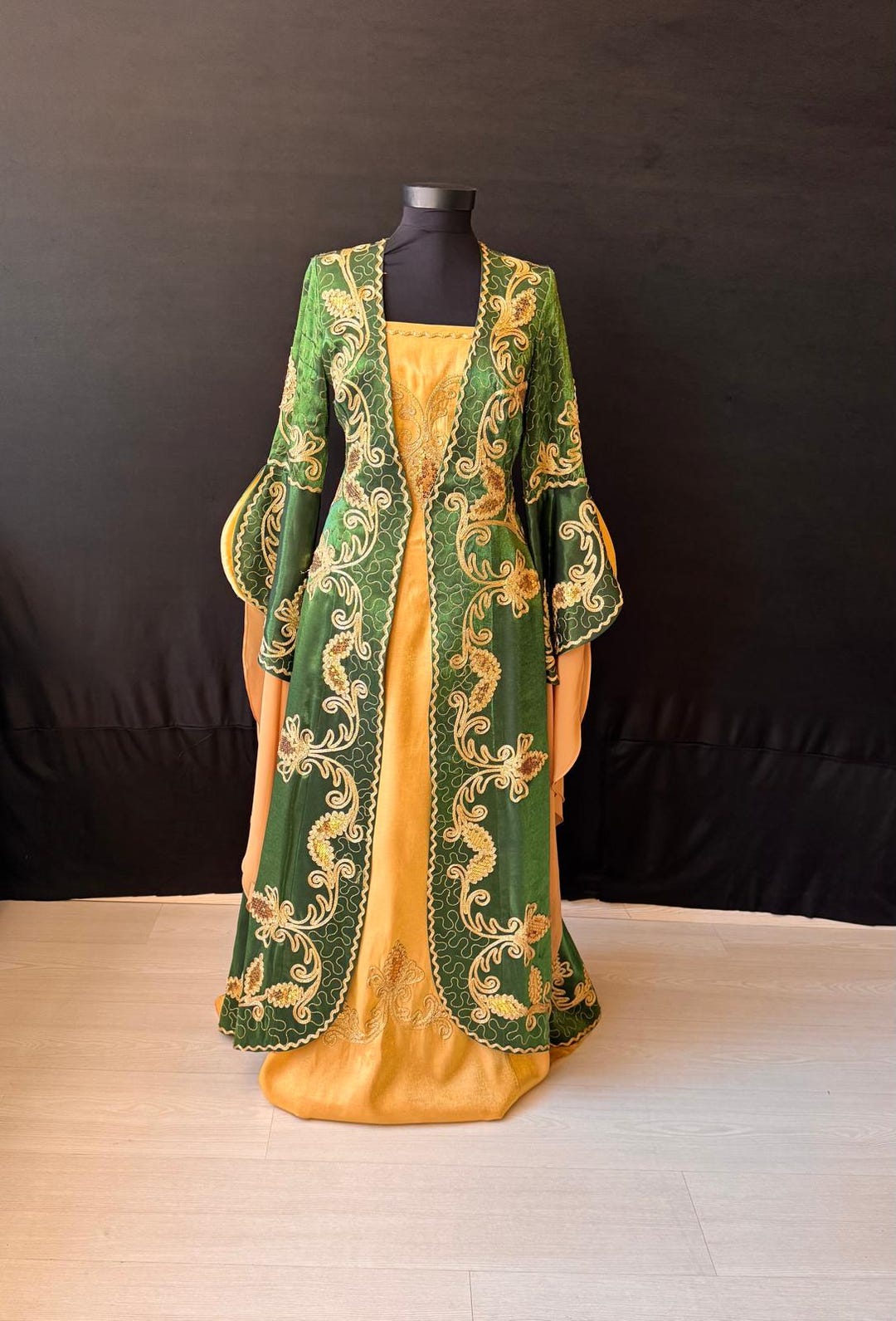 Traditional Green Bindalli Dress, Turkish Sultan Women's Costume ...