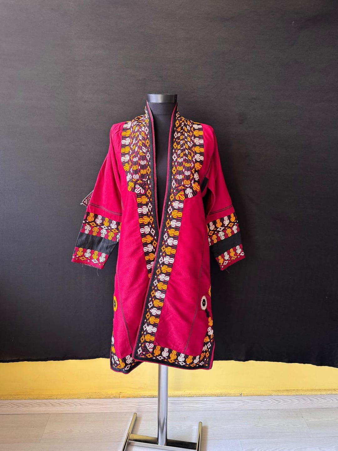 Traditional Turkmen Capan - Coat, Turkmen Silk Embroidered Kaftan ...