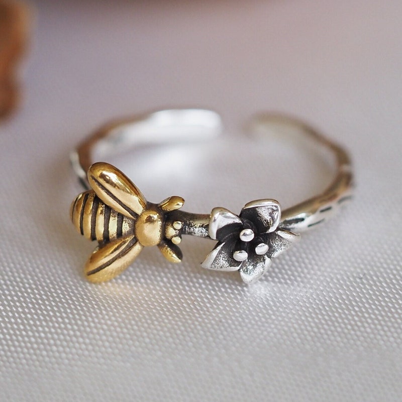 Bumble Bee Ring - Etsy