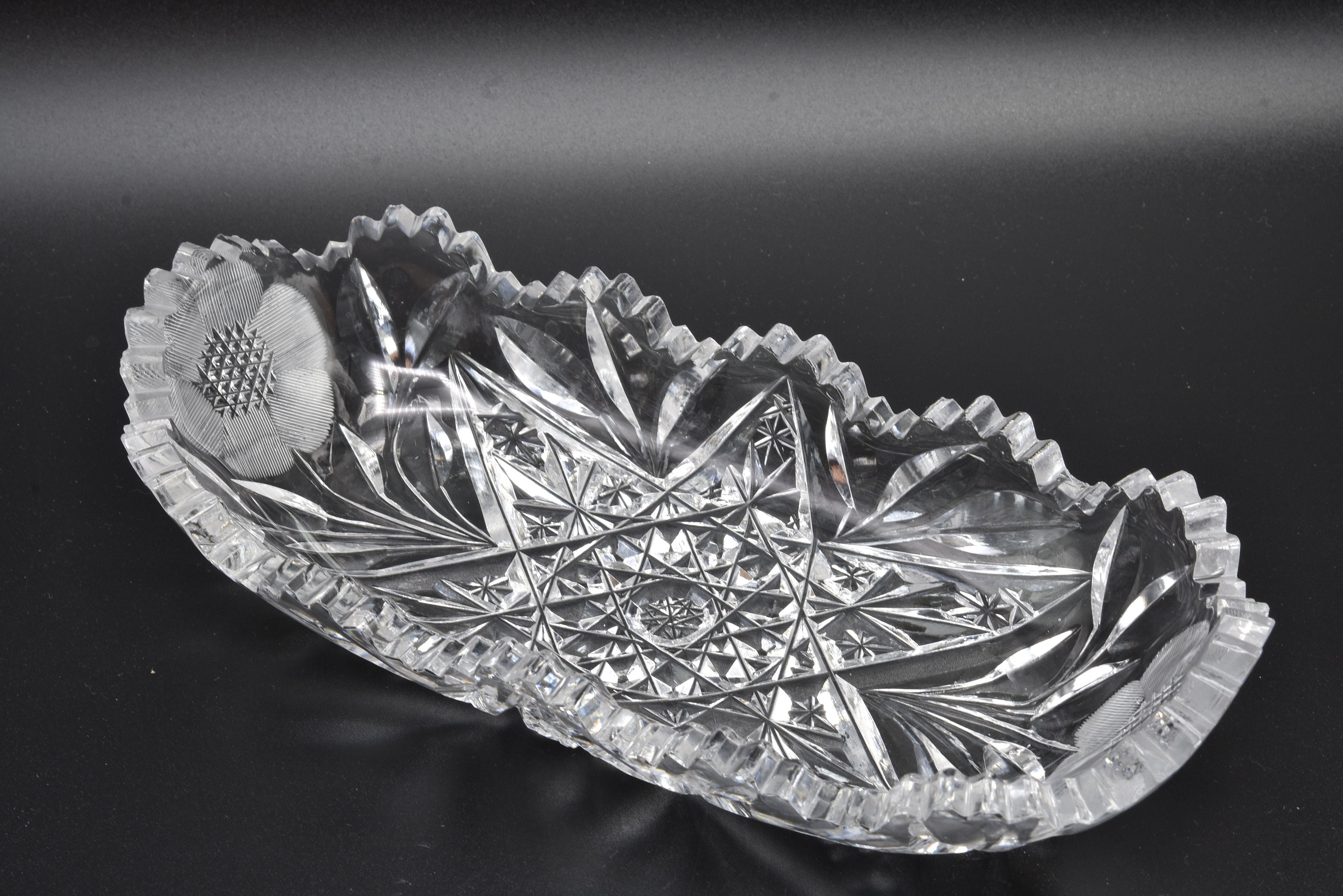 Small Antique Crystal Bowls With Daisies and Geometric Panels - Etsy