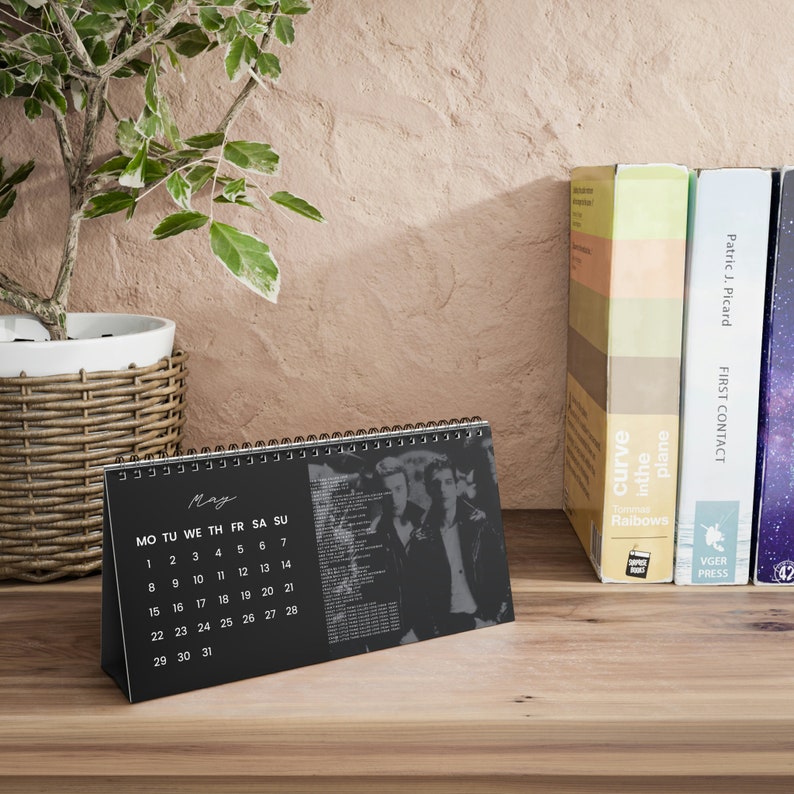 Queen Calendar Special Edition Desk Calendar Calendar - Etsy