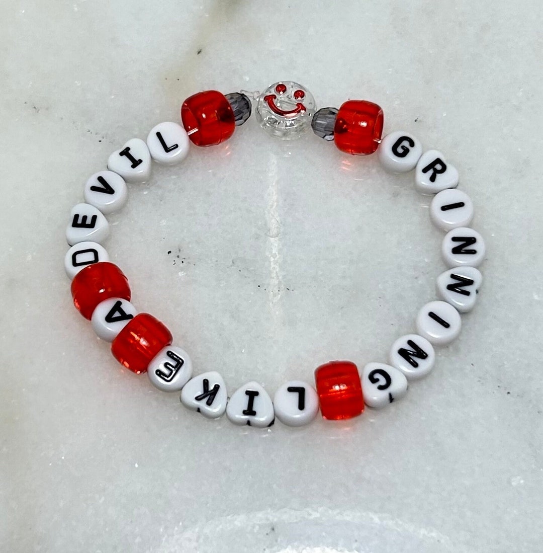 Grinning Like A Devil Cruel Summer Taylor Swift Swiftie Friendship ...