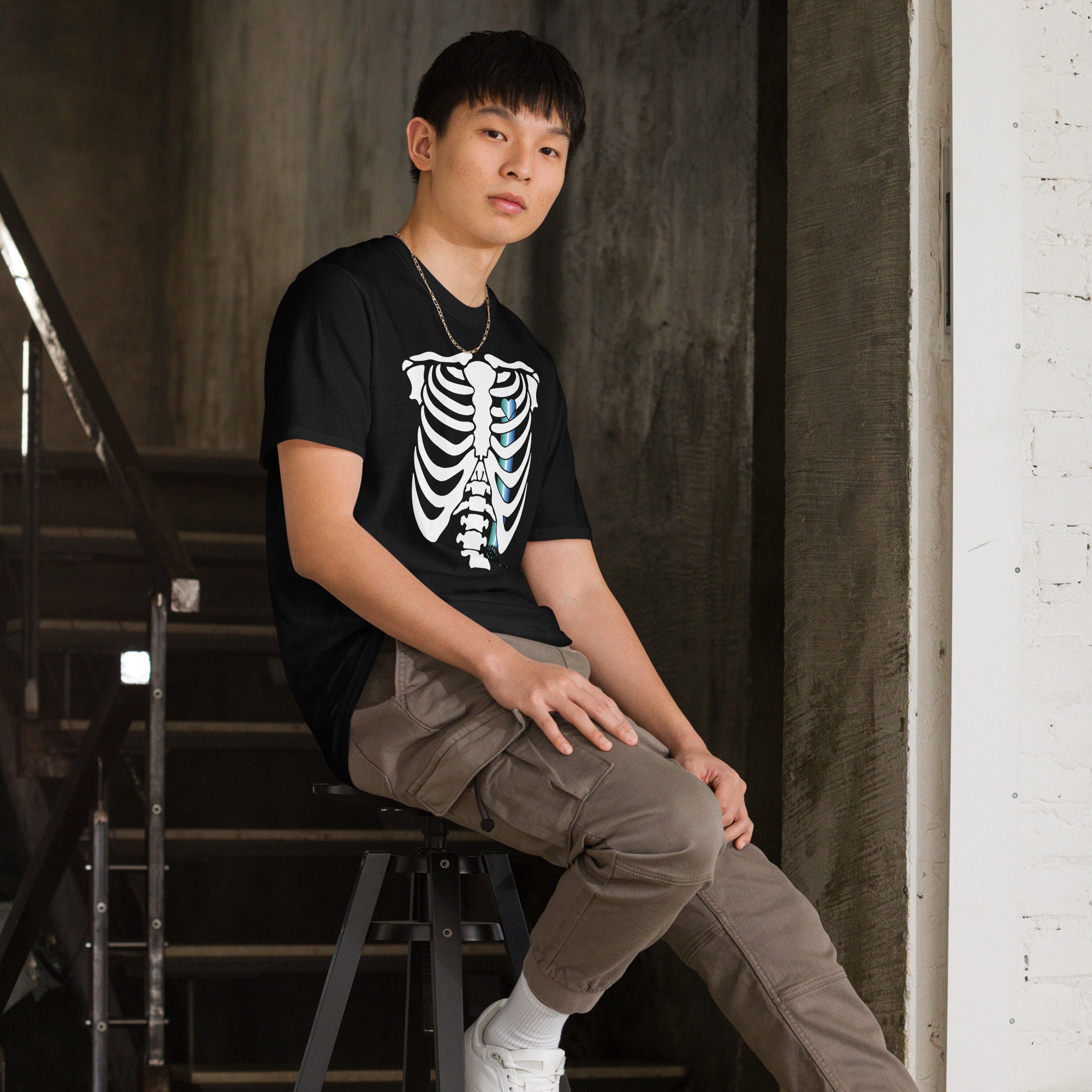 Gay MLM Pride Bleeding Heart Ribcage Short Sleeve Gender Neutral T ...