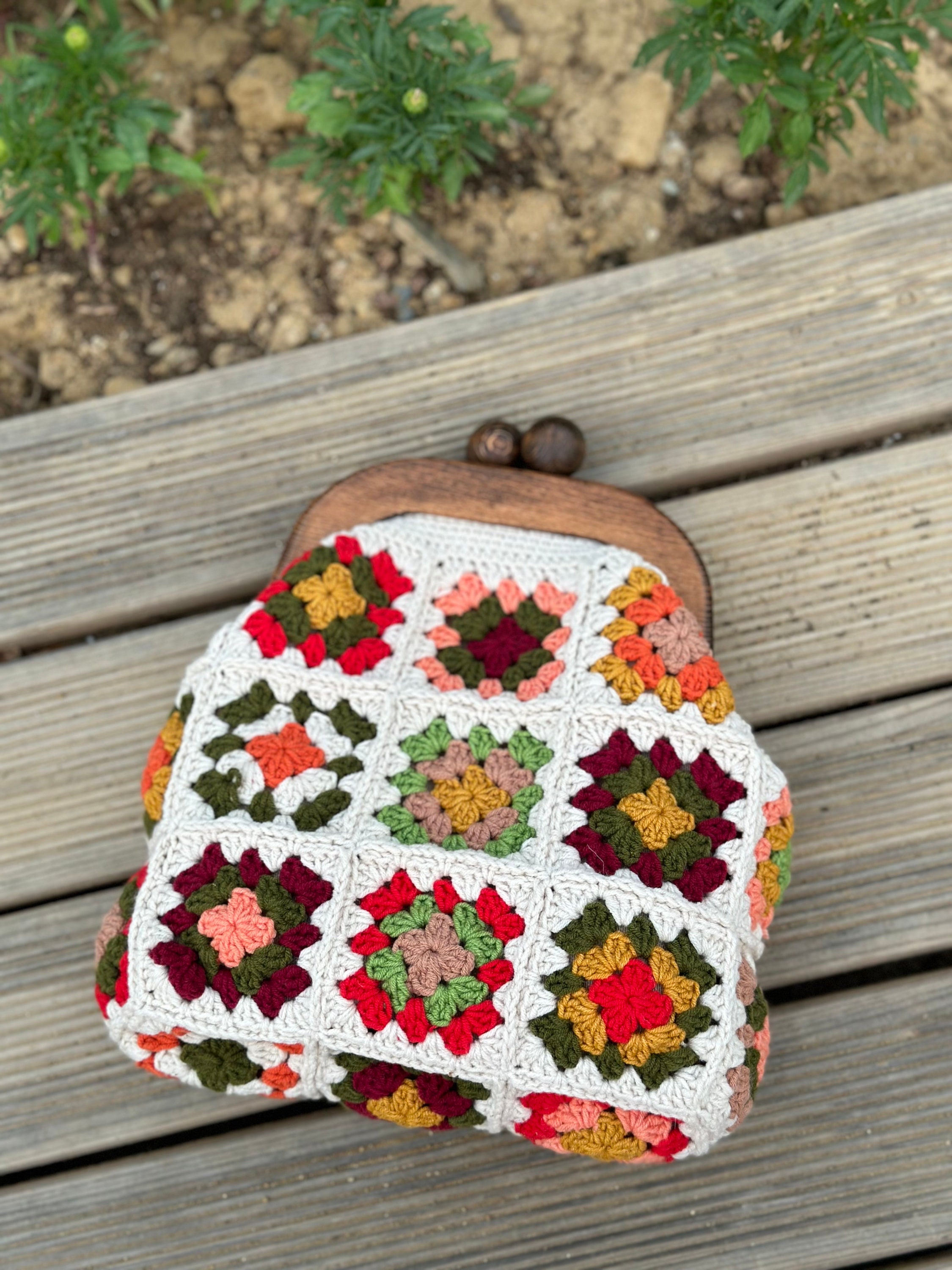Vintage and Minimalist Granny Squares Clutch Bag With Wooden Clasp ...
