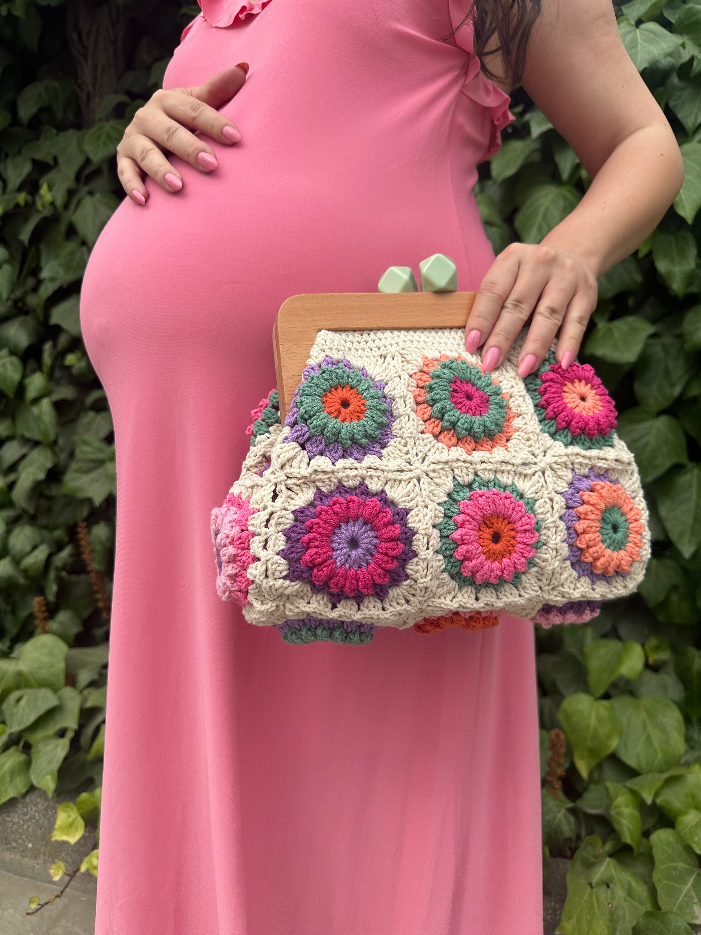 Granny Squares Clutch Bag With Green Clasp. Beige Purse Vintage Style ...