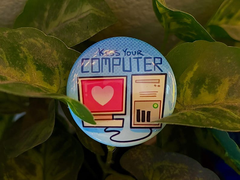 Kiss Your Computer - Objectum/robot Lover 44mm Button Pin/badge - Etsy