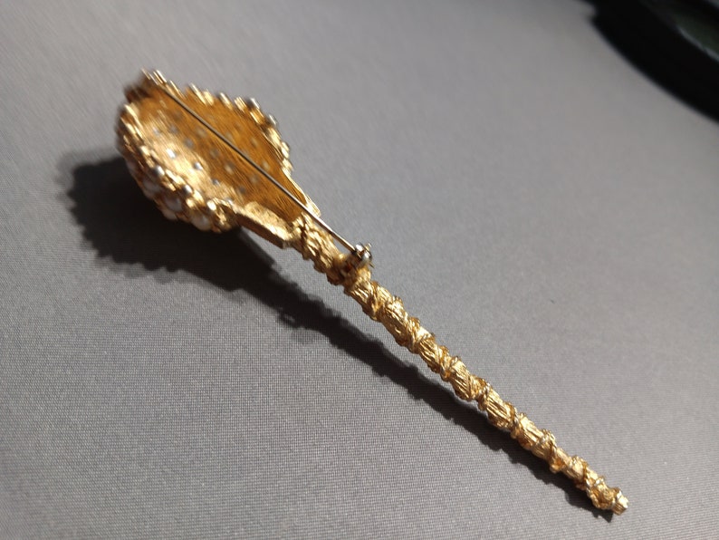 Gold Color Pearl Bead Spiritual Symbol Pine Cone Pin Enlightenment ...