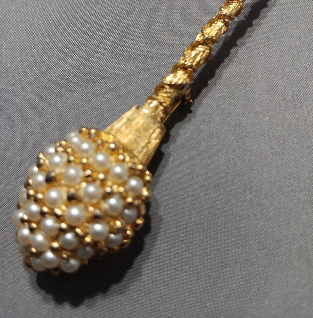 Gold Color Pearl Bead Spiritual Symbol Pine Cone Pin Enlightenment ...