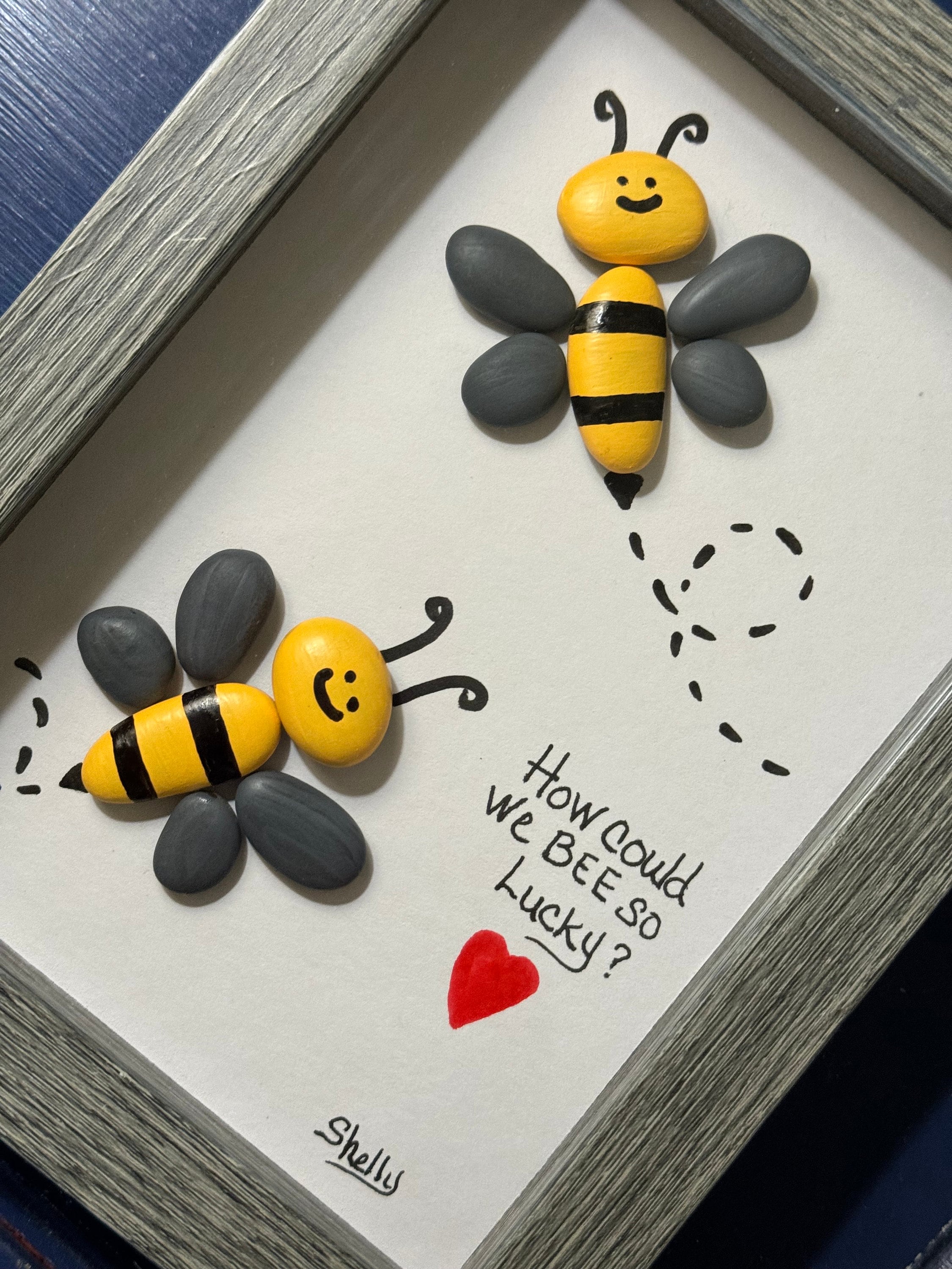 Bumble Bee / Pebble Art/ Bee Art / / Newlyweds / Best Friends / Besties ...
