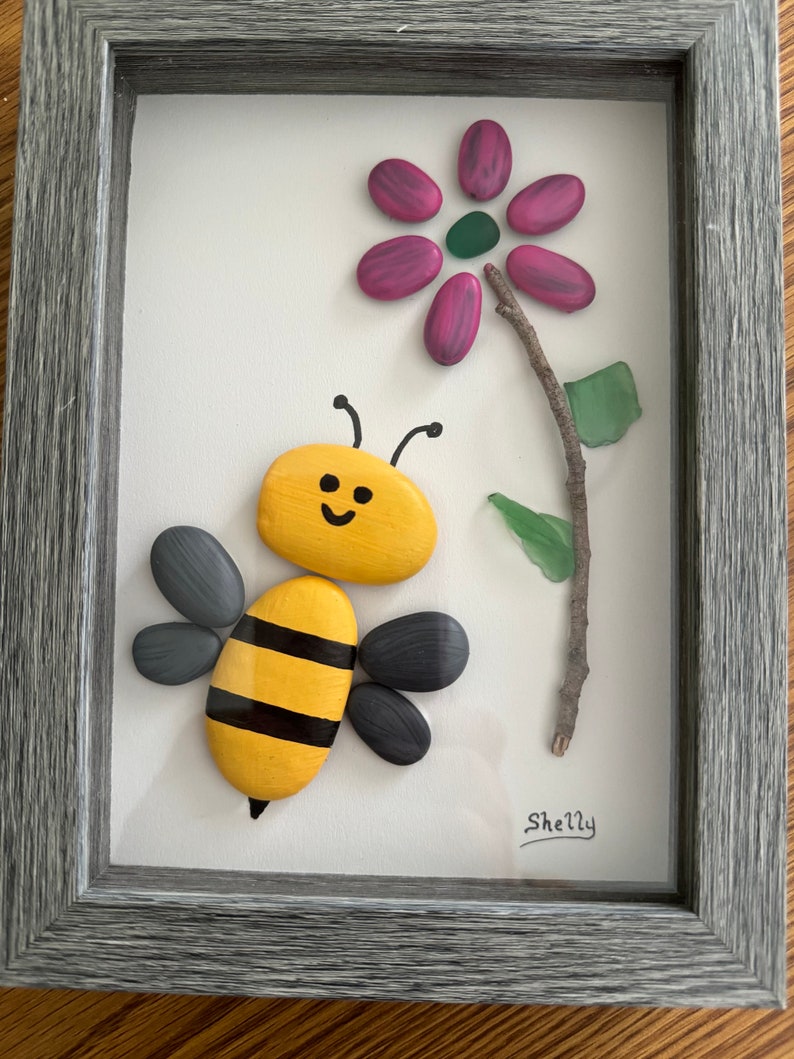 Bumble Bee / Pebble Art/ Bee Art / New Home / Cute Art / Nusery Decor ...