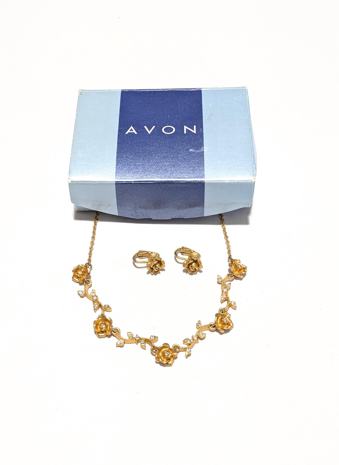 Vintage Avon Rose Necklace and Clip on Earrings Roses Gold Tone Vines ...