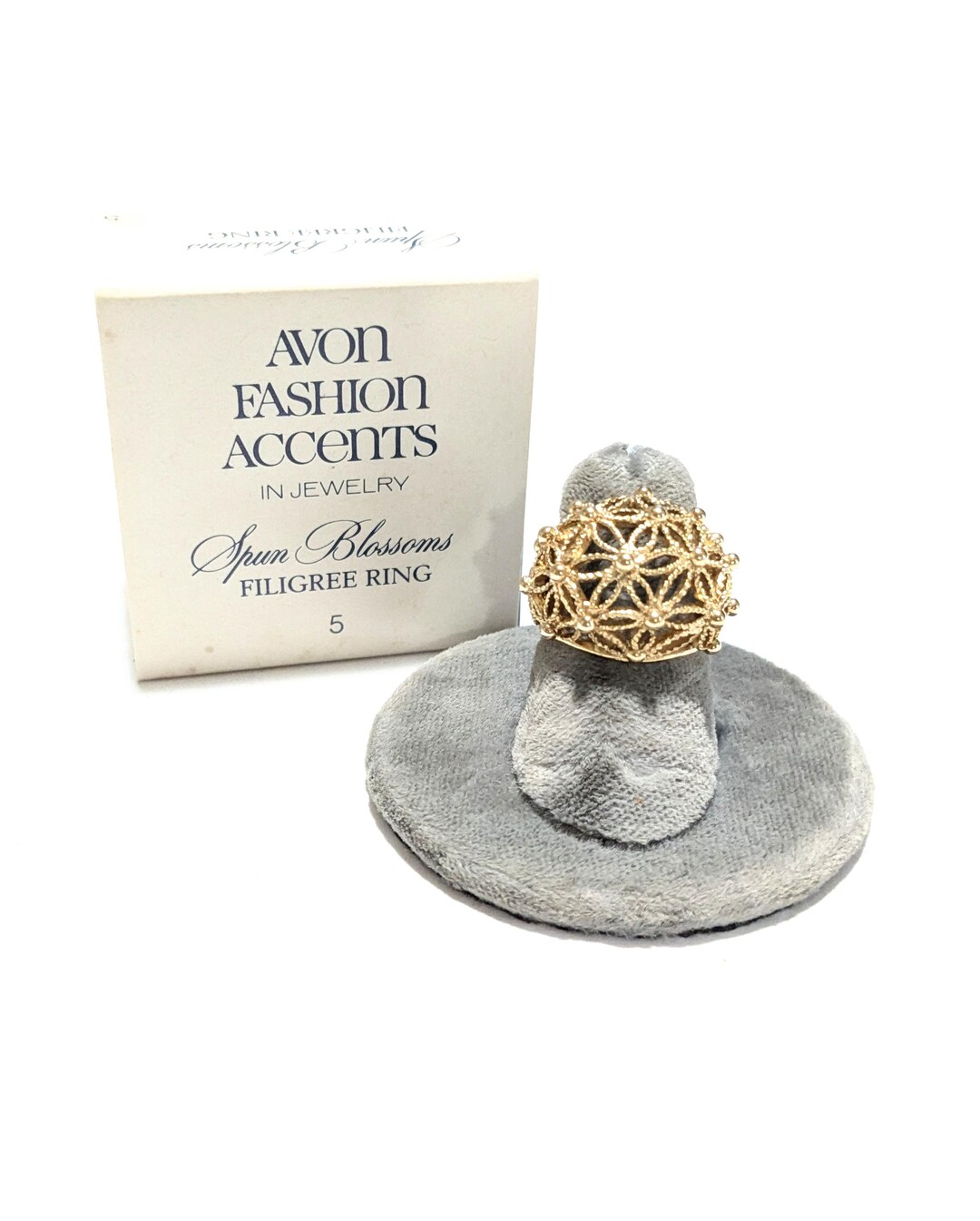 Vintage 70s Avon Ring Daisy Flower Dome Open Work Gold Tone Cut Out ...