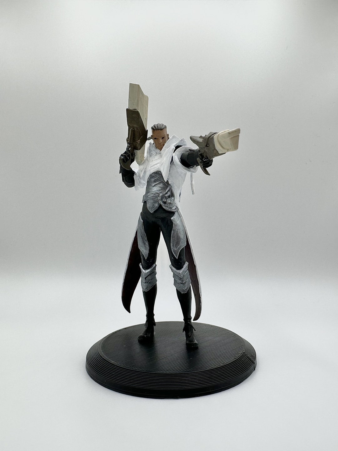 Lucian Figure League of Legends League of Legends Figure Video Game ...