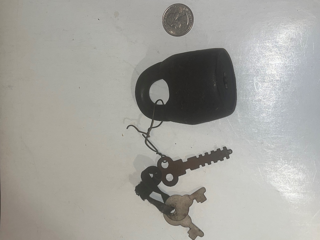 Antique Cast Iron Star Padlock With Keys - Etsy