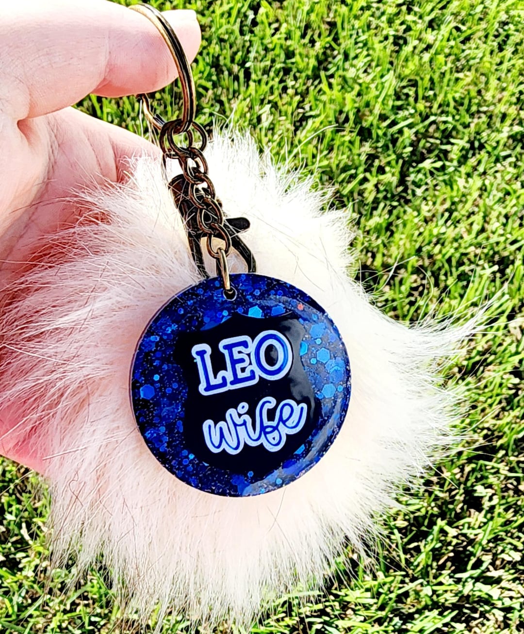 LEO (law Enforcement Officer) Wife Pompom Keychain, Glitter, Resin ...