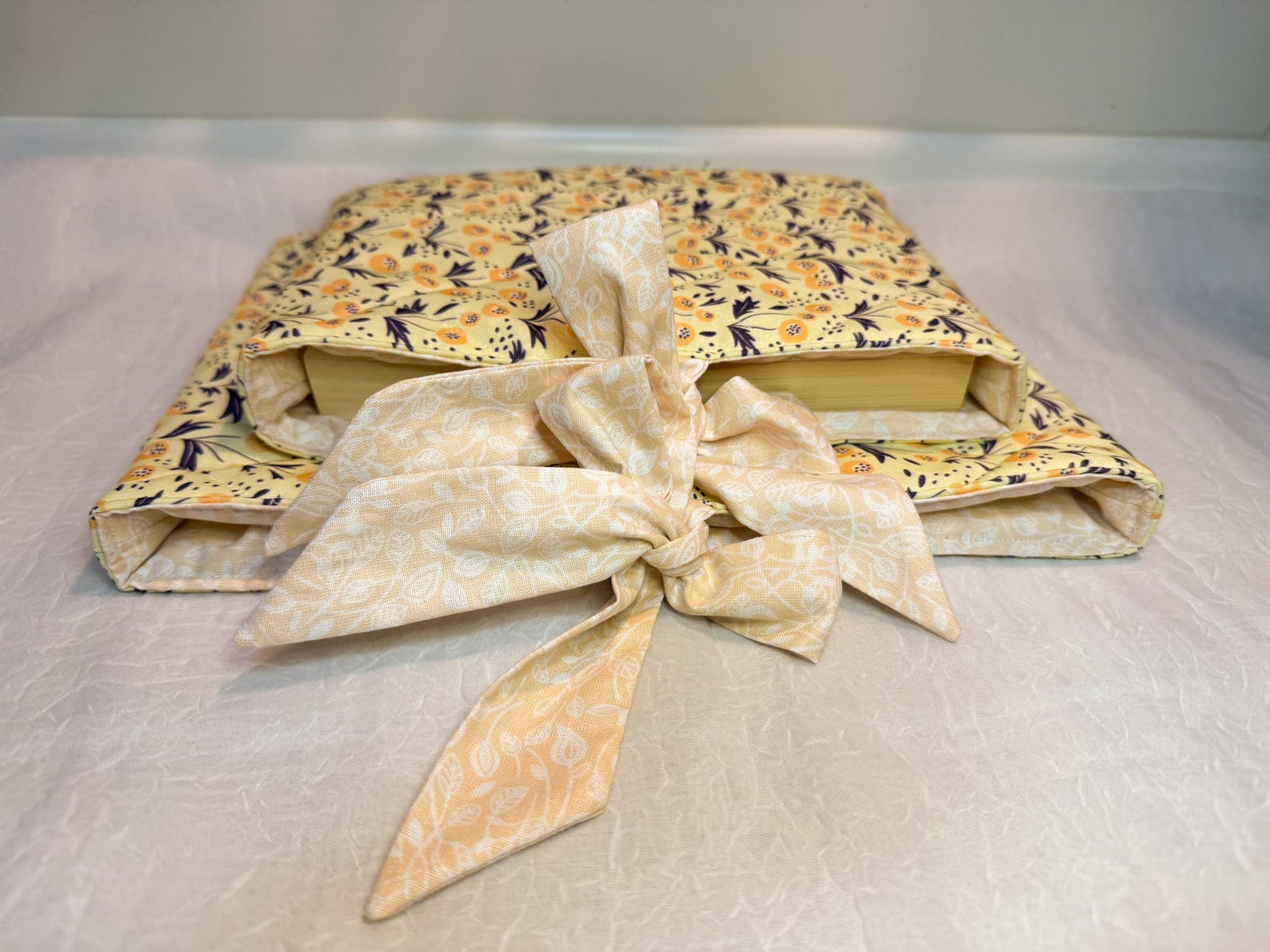 Quilted Book Sleeve, Book Sleeve, Bow Book Sleeve, Ereader Sleeve ...