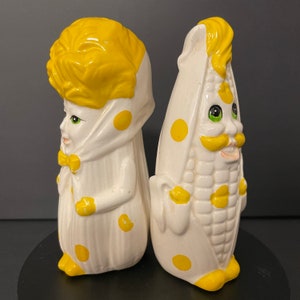 Vintage Retro Large Anthropomorphic Yellow White Salt and Pepper ...