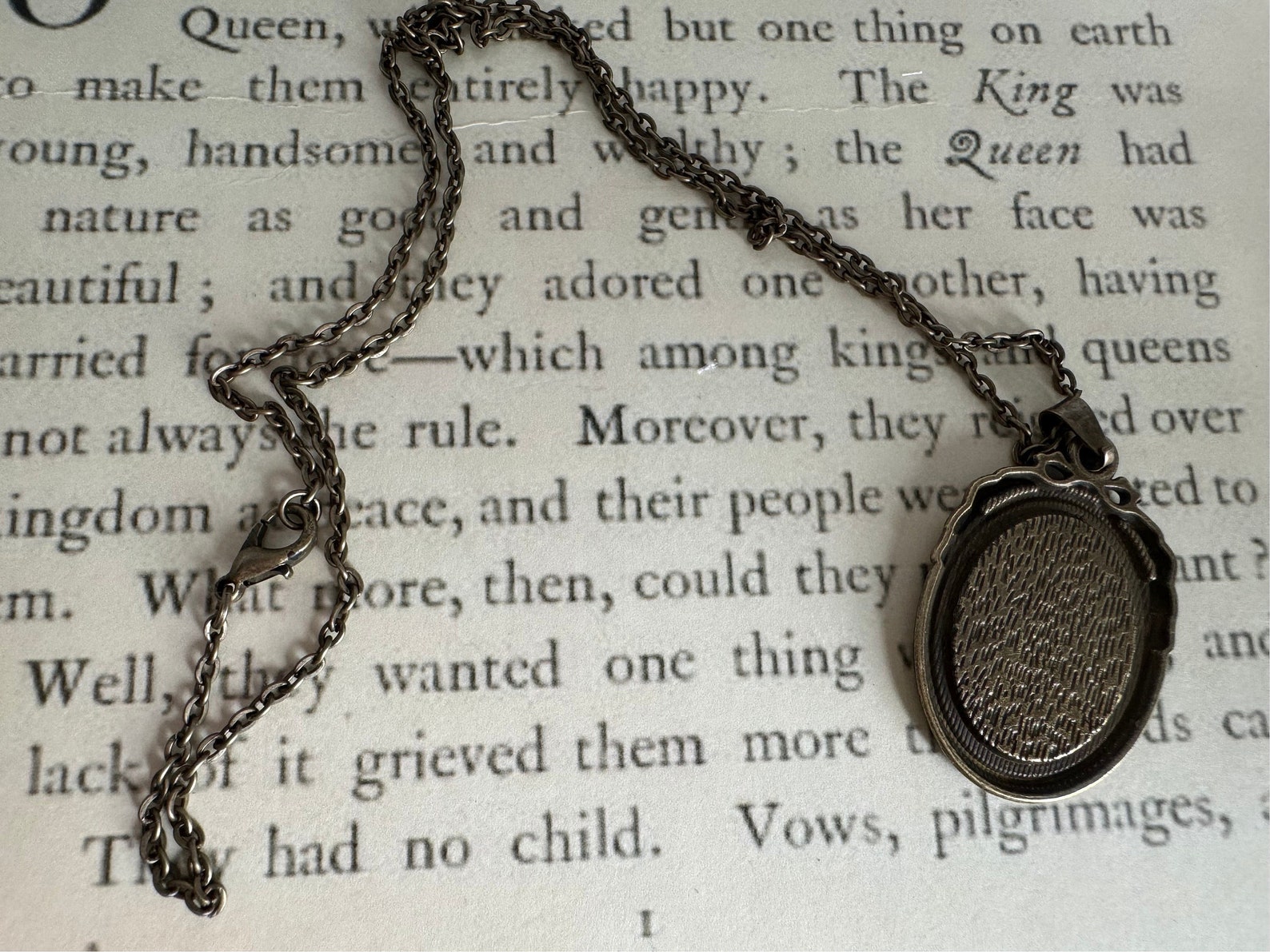 Vintage Style Rabbits Fairytale Jewelry , Epoxy Bronze Heart Pedant ...