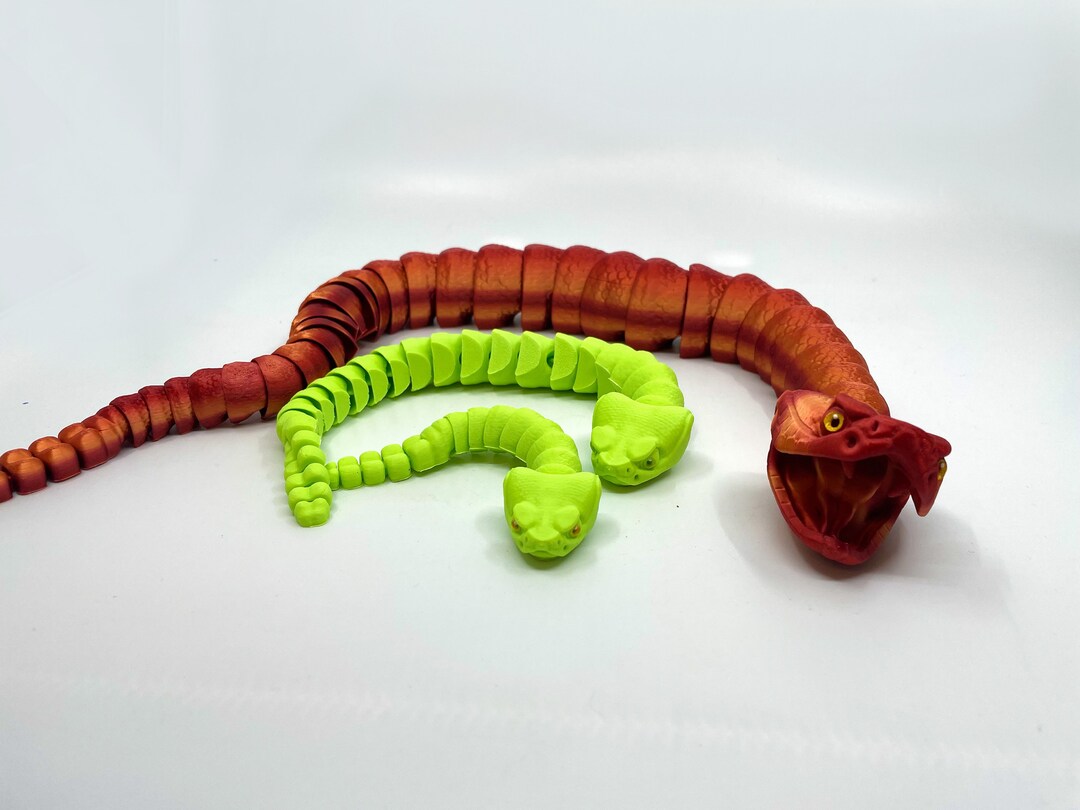Rattlesnake Three Sizes Available Working Rattle Articulated Fidget Toy ...