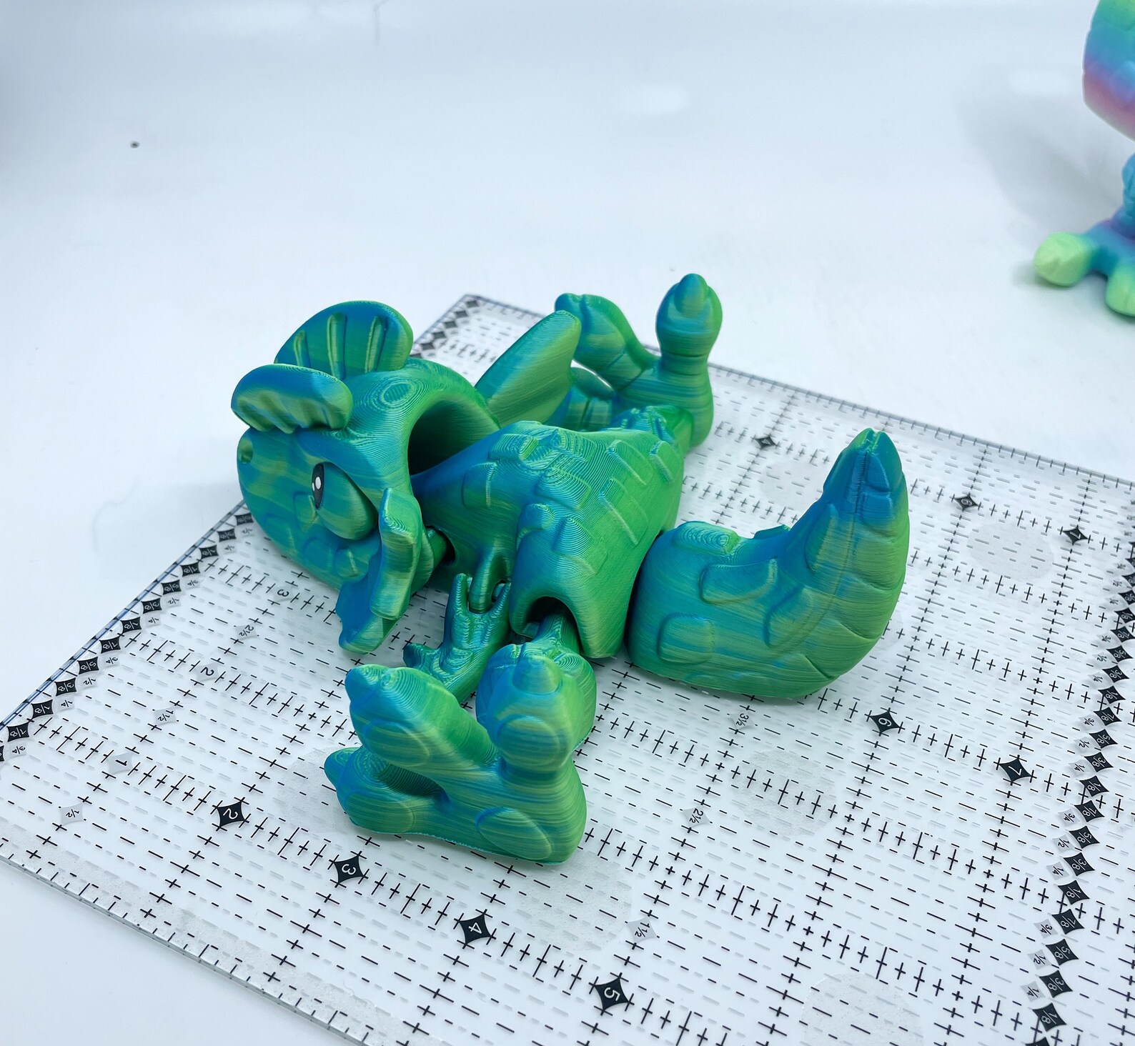 Chomping Dilophosaurus Articulated Fidget Toy 3D Printed ...