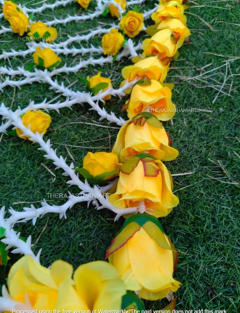 Romantic Phoolon Ki Chadar for Indian Bridal Entry, Rose Flower Canopy ...