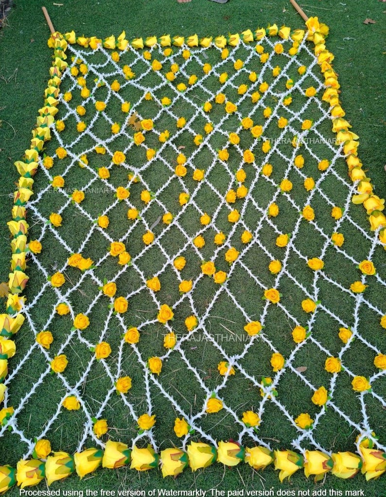 Romantic Phoolon Ki Chadar for Indian Bridal Entry, Rose Flower Canopy ...