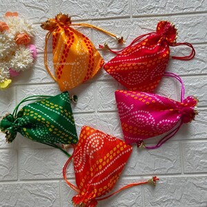 Bandhini Potlis Bags for Indian Wedding Favor, Indian Return Gift Bags ...