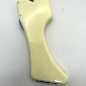 Vintage Thread-a-matic "gem" Needle Threader - Etsy