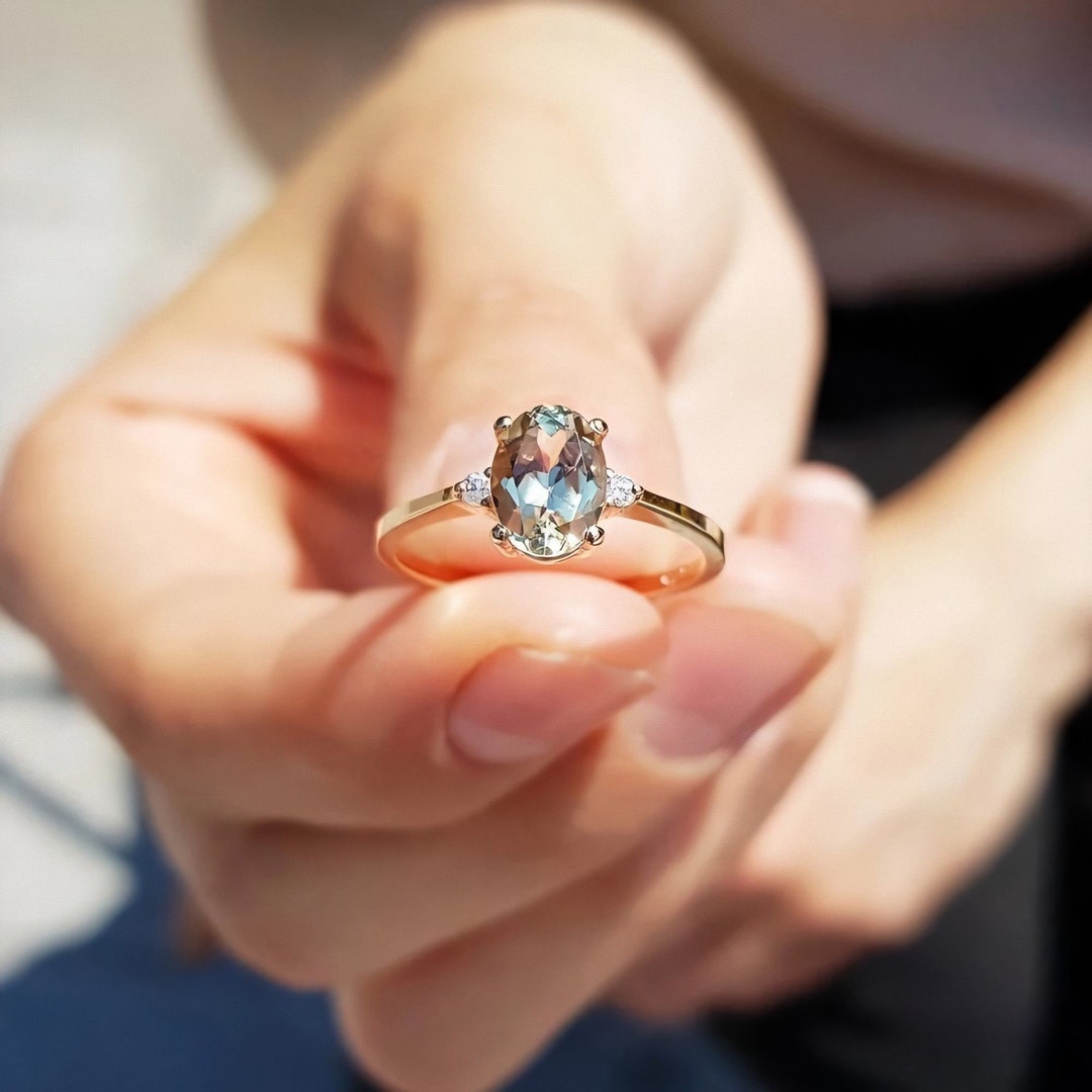 Zultanite and Diamond Ring Color Changing Gold Ring Diaspora Multicolor ...