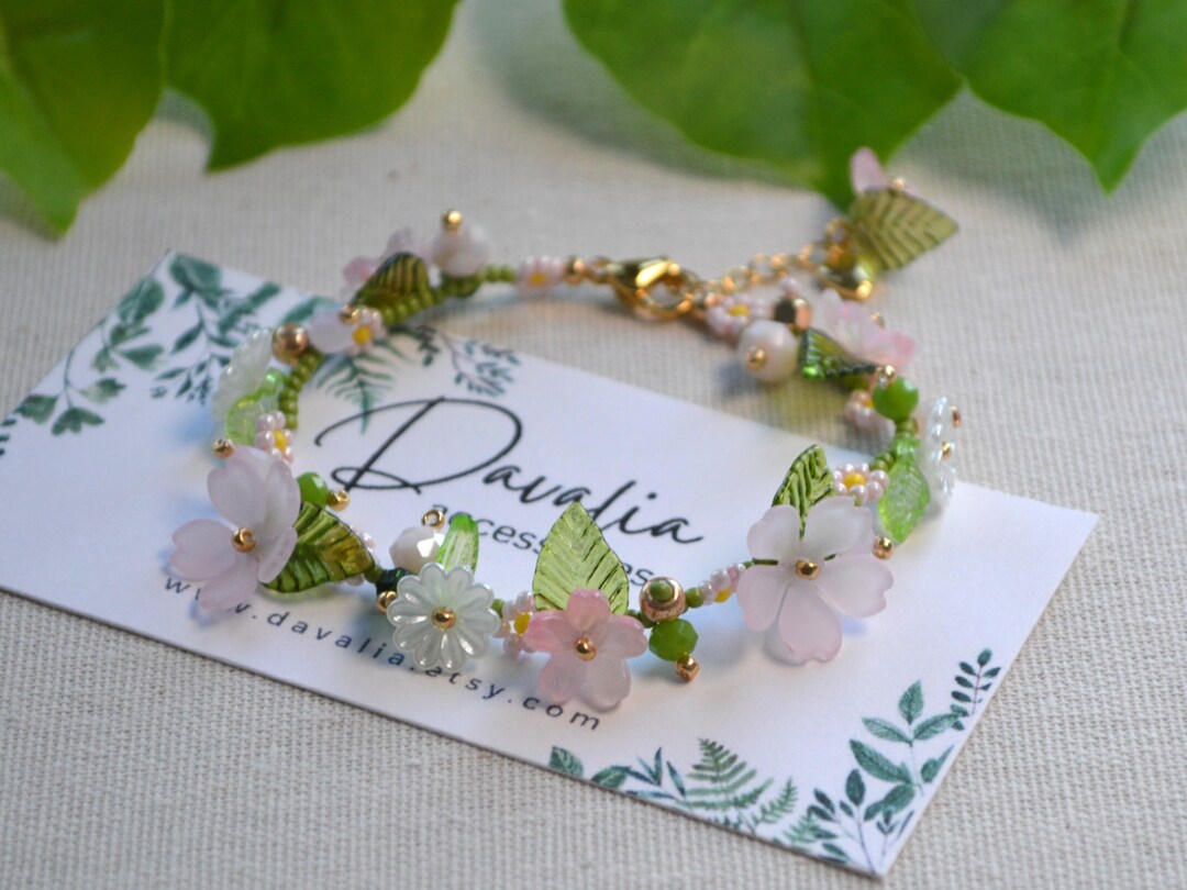 Everbloom Pink and White Bracelet – Flowers and Seed Beads, Fairycore ...