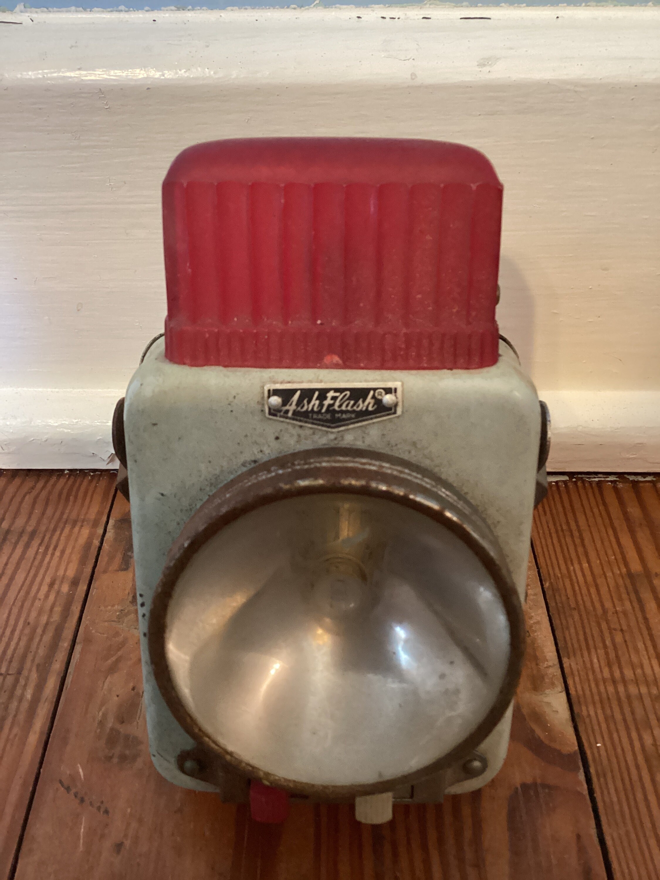 Vintage Ash Flash Lantern/ Flashlight - Etsy