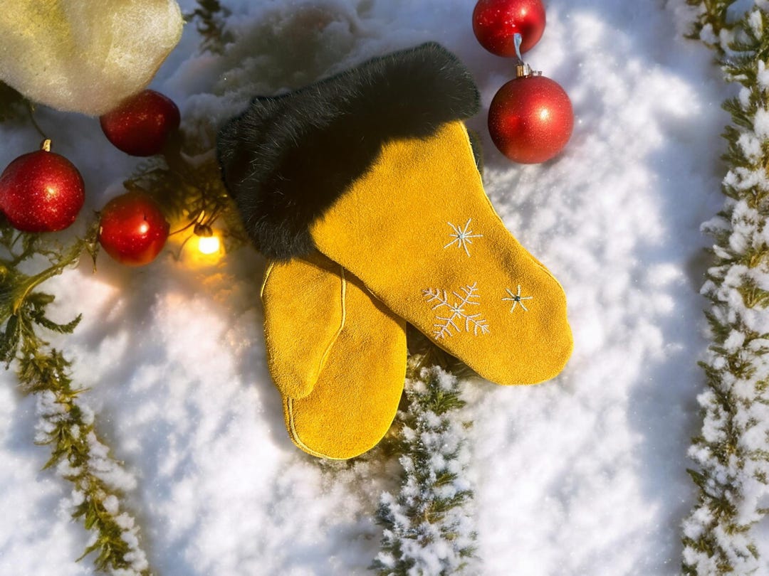 Vintage Leather Beaded Adult Mitts, Fur Trimmed, Fleece Lined, Suede ...