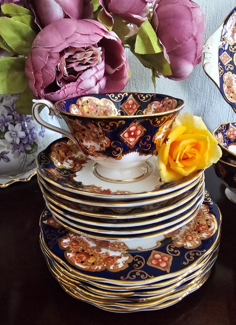 Royal Albert Heirloom Tea Set / Highly Sought After! - Etsy