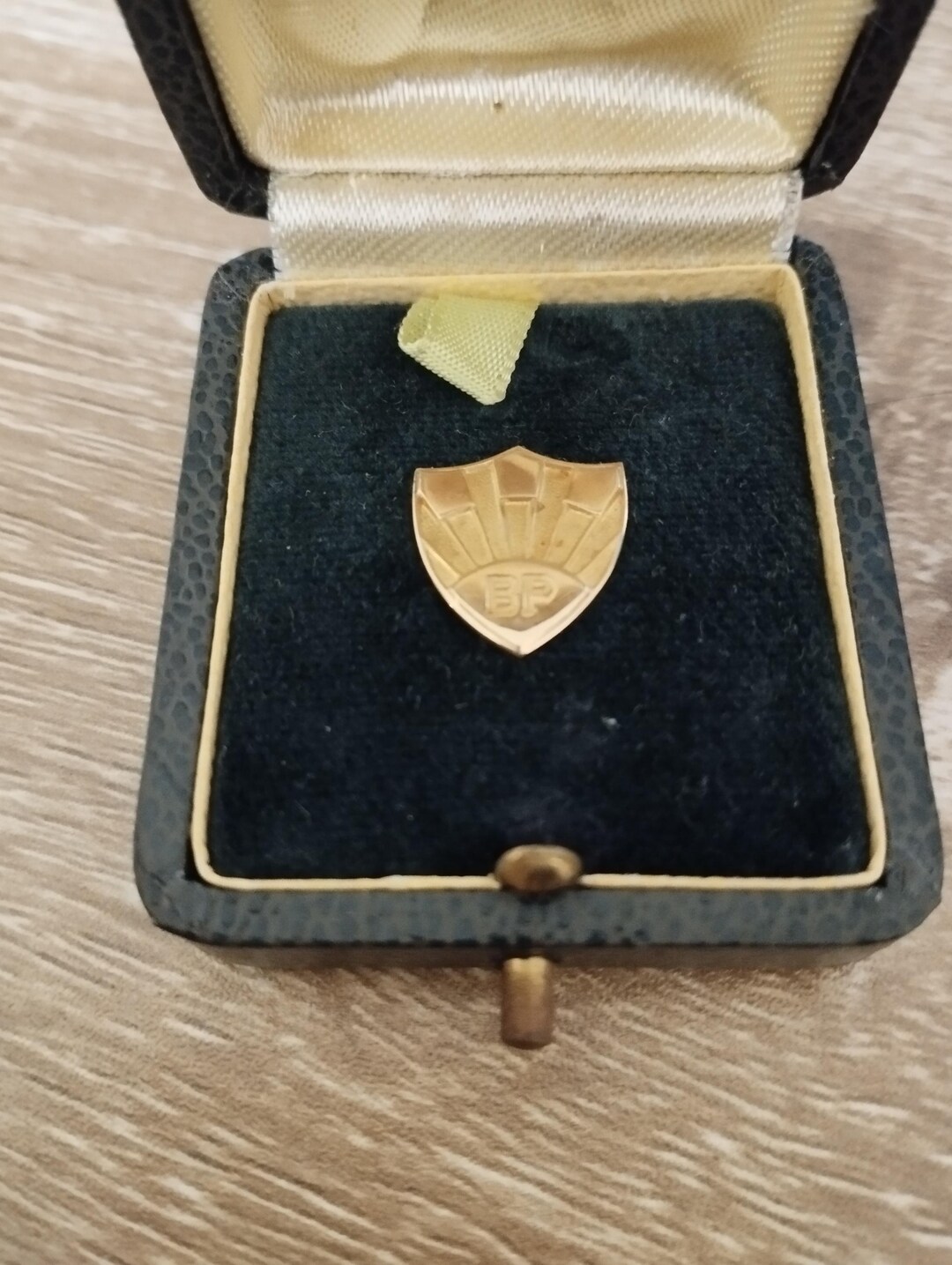 Extremely Rare Vintage 18k Gold BP Oil Badge - Etsy