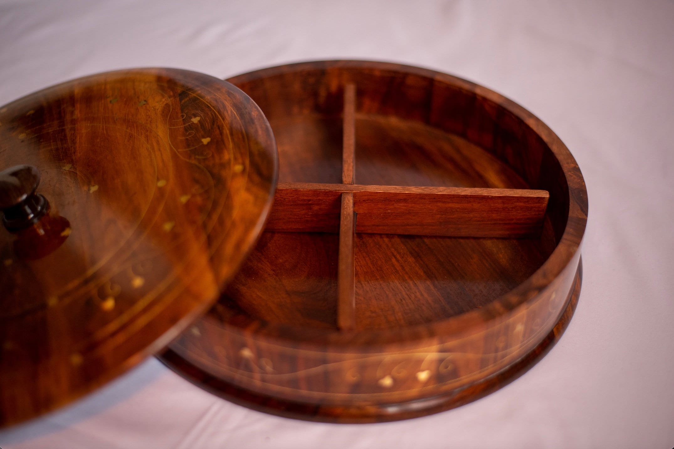 Handmade Wooden Round Dry Fruit Box Walnut Wood Gifts Wooden Art Wooden ...