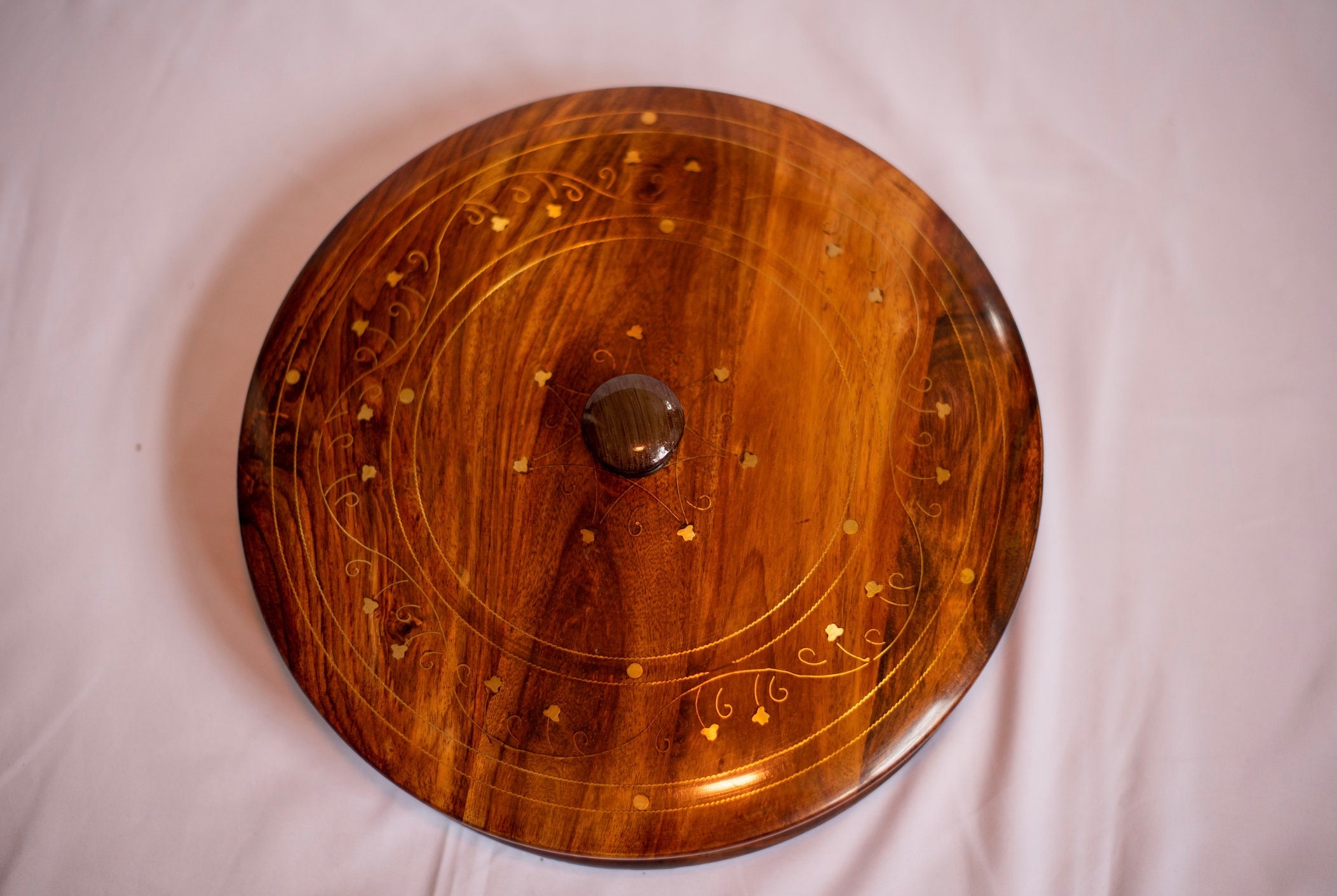 Handmade Wooden Round Dry Fruit Box Walnut Wood Gifts Wooden Art Wooden ...