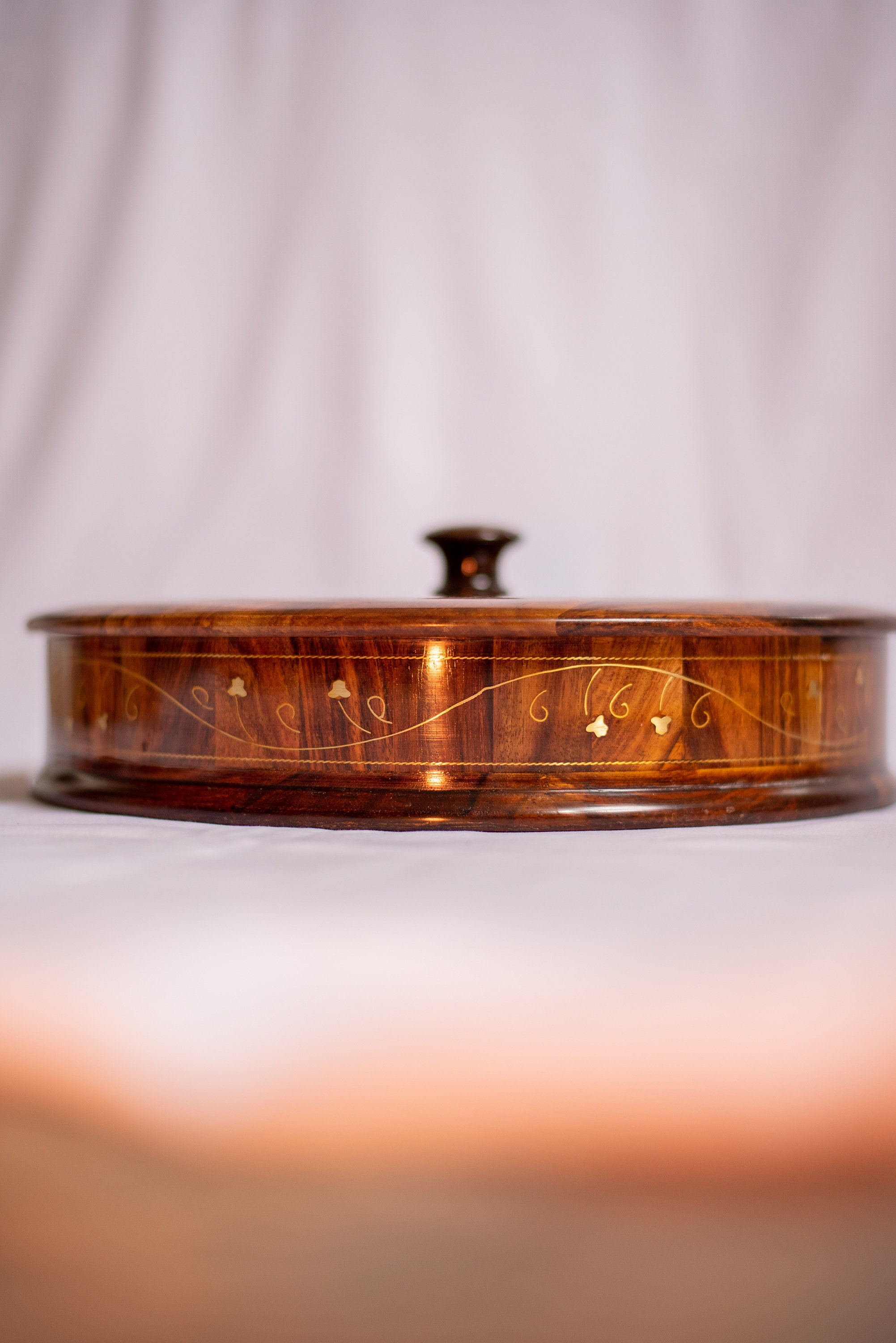 Handmade Wooden Round Dry Fruit Box Walnut Wood Gifts Wooden Art Wooden ...