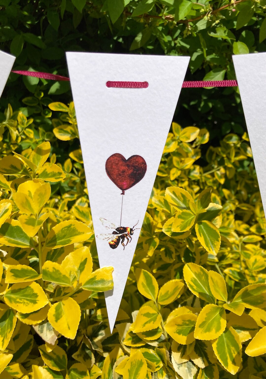 Heart Balloon Bee Bunting: Environmentally Aware Perlino Cotton-paper ...