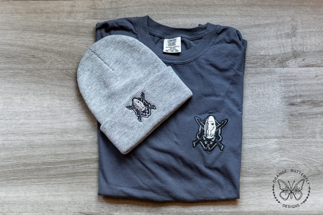 Sci-fi Legendary Emblem Embroidered T-shirt -gamer Tee - Etsy