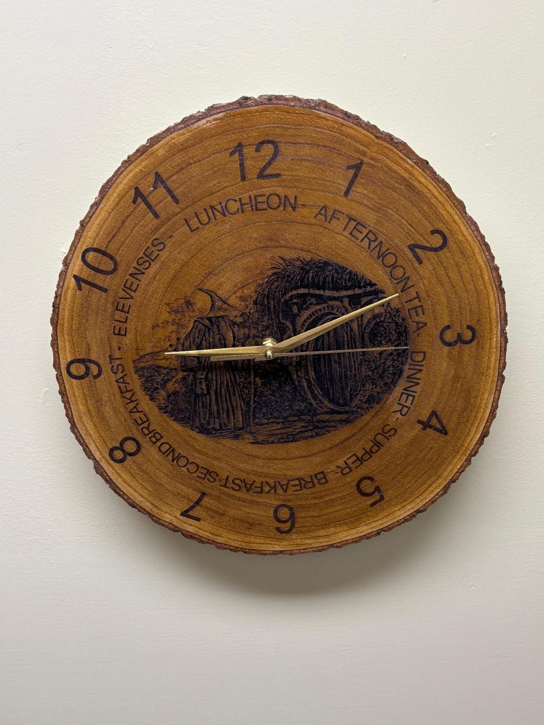 Hobbit Meal Time Clock – Rustic Wood Slice Wall Clock for Tolkien Fans ...