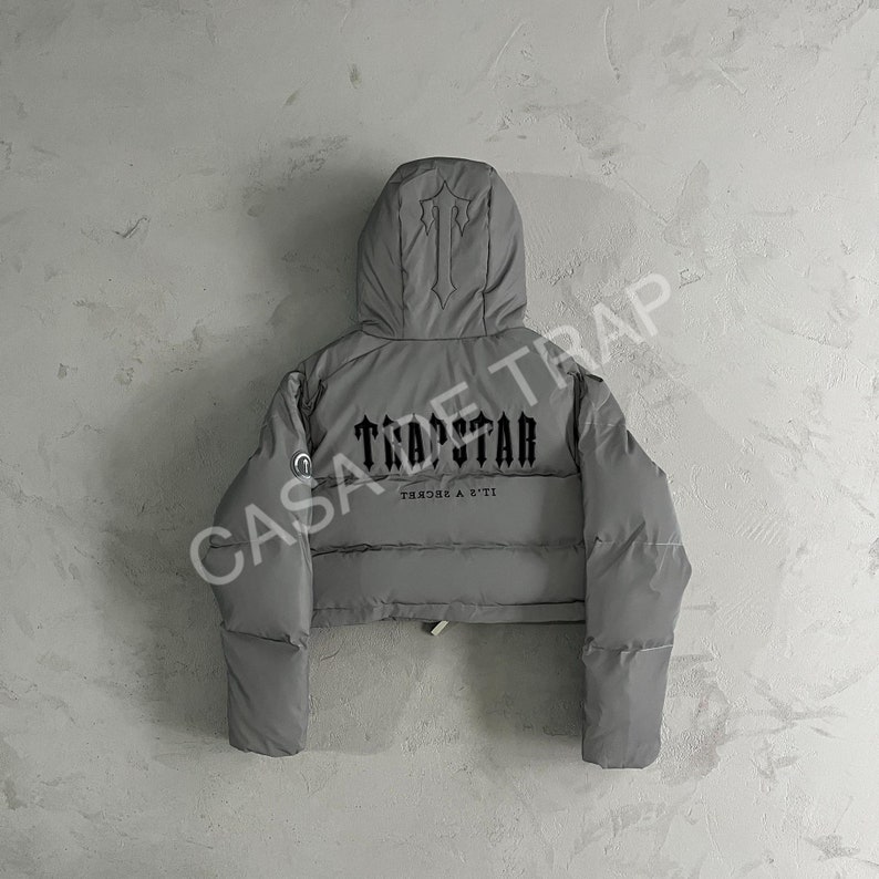 WOMENS Trapstar Decoded Puffer Jacket Hooded Puffer Jacket in ...