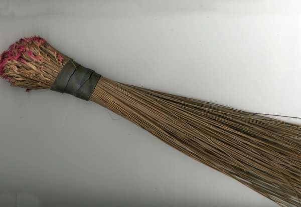 Local Naija Broom/nigerian Brooms/ Igbale / Aziza (1 Bunch) - Etsy