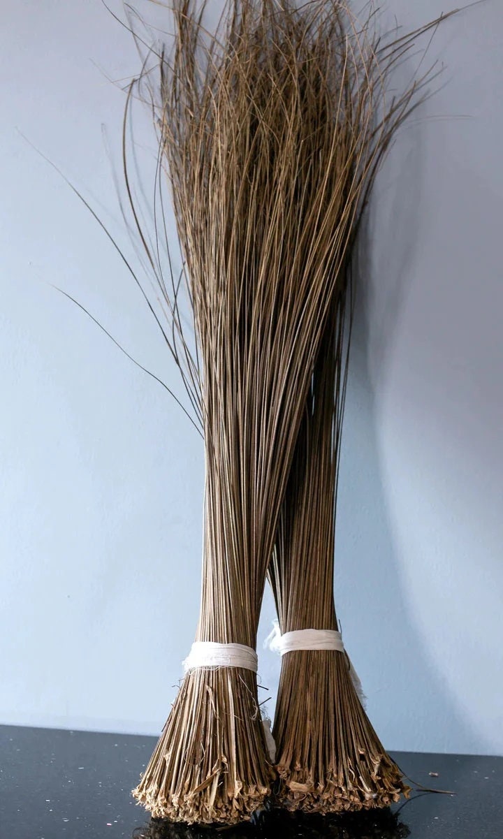 Local Naija Broom/nigerian Brooms/ Igbale / Aziza (1 Bunch) - Etsy