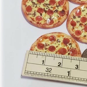 8pc Miniature Pizza Pie Slices W/ Pepperoni and Green Peppers 1:6-1∶12 ...
