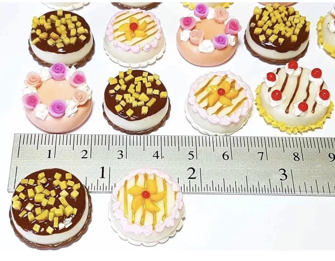4pc Miniature Cakes/ Ice Cream Cake Lot and 4 *FREE* Trays 1;6-1;12 ...