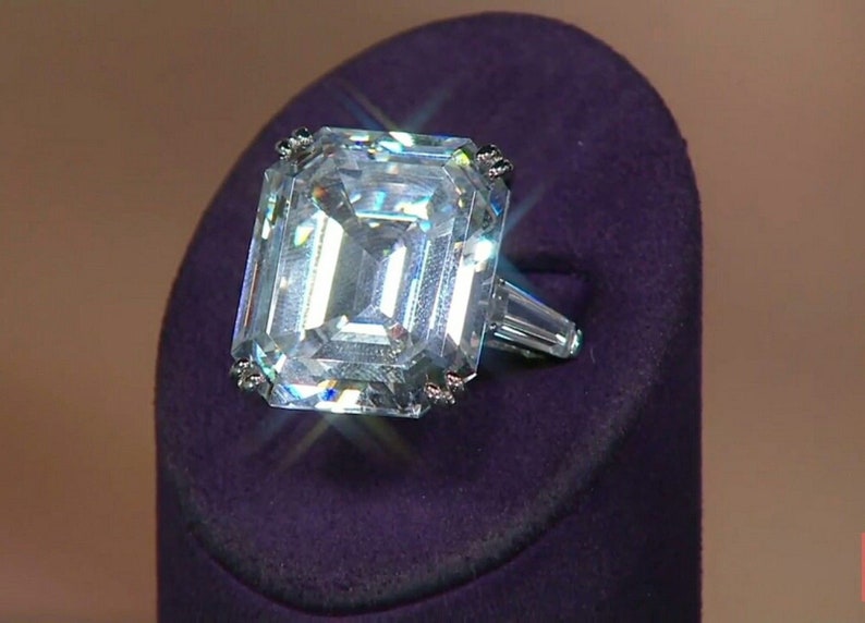 Elizabeth Taylor-inspired 35ct Asscher Baguette Krupp Diamond Replica ...