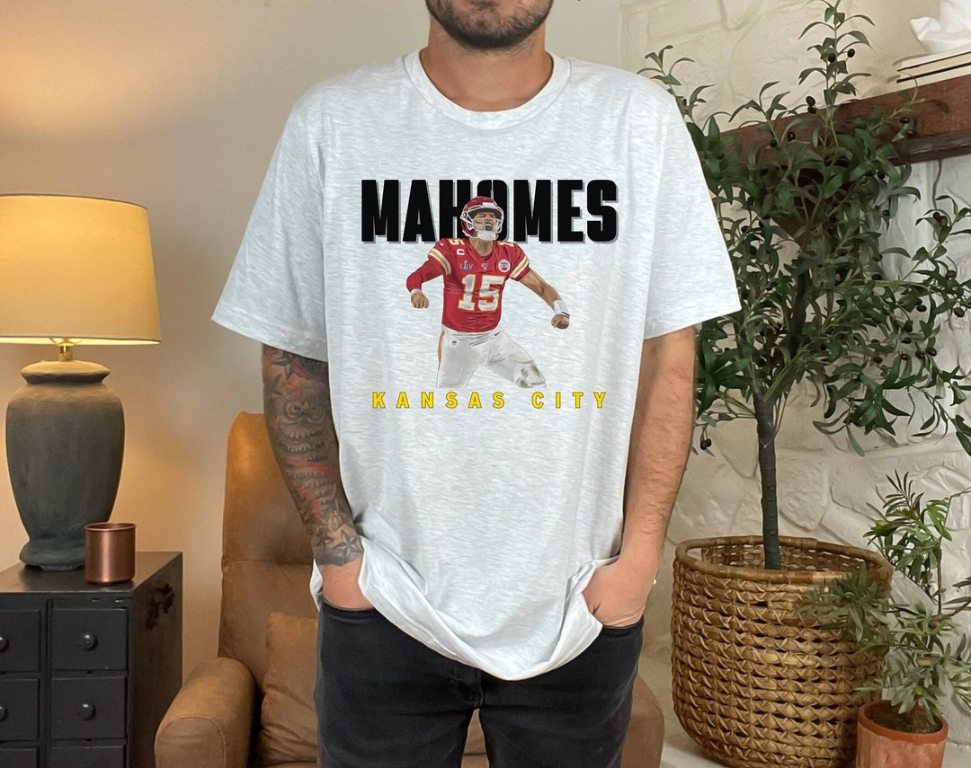 Patrick Mahomes Shirt,mahomes 15 T-shirt,kansas City Shirt,gift for Men ...