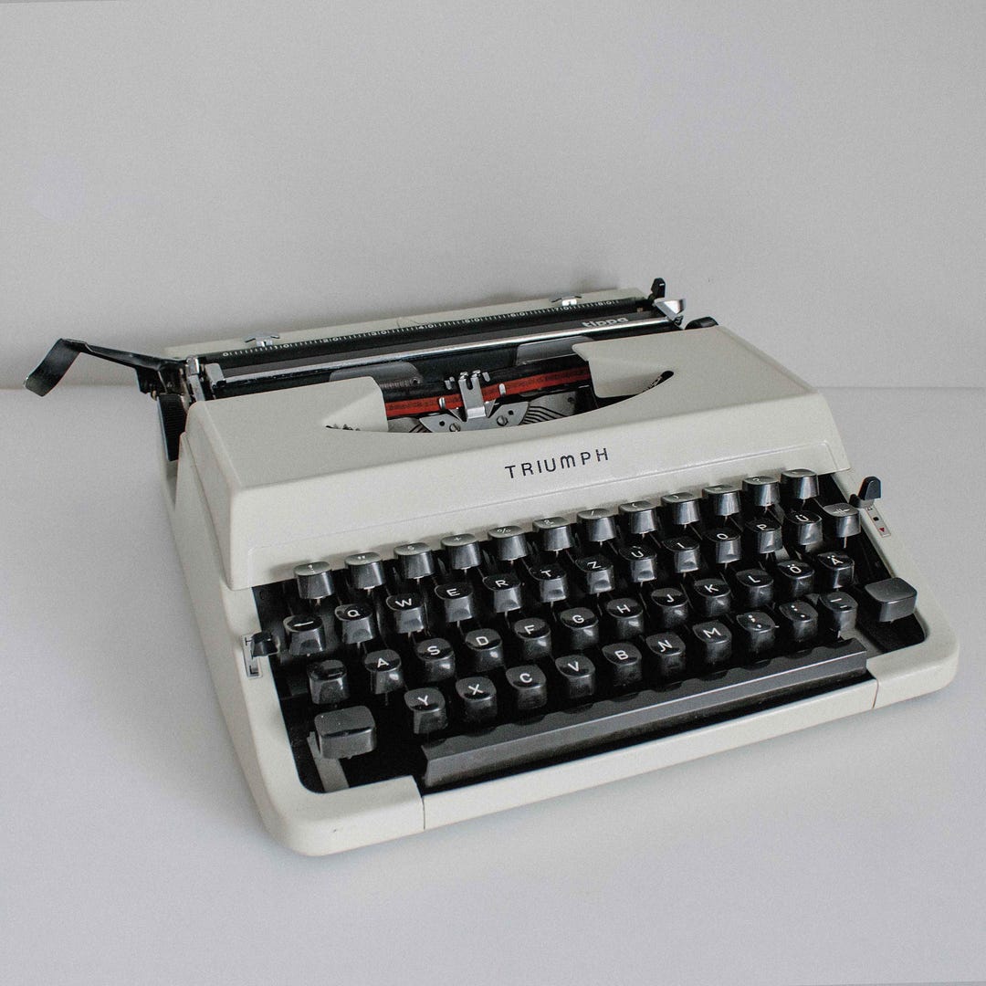 Triumph Adler Tippa Working Typewriter With Case - Office Decor ...