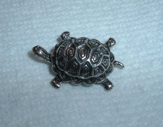 tiny, detailed sterling silver vintage Turtle Pin 1 i… - Gem